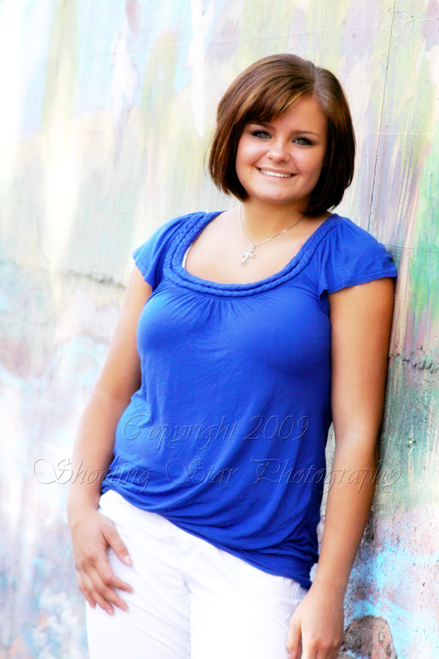 Lyndsie – Swimming In A Sea of Estrogen