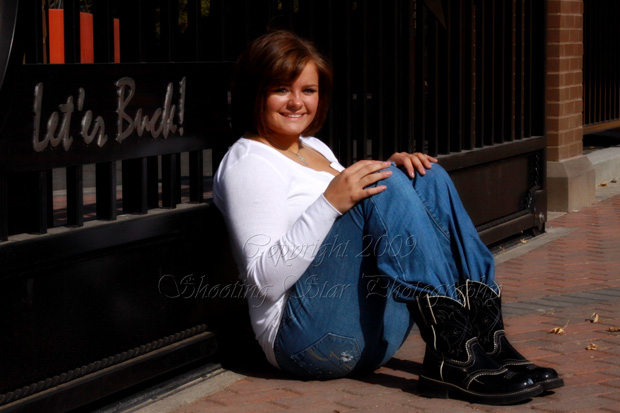 Lyndsie – Swimming In A Sea of Estrogen